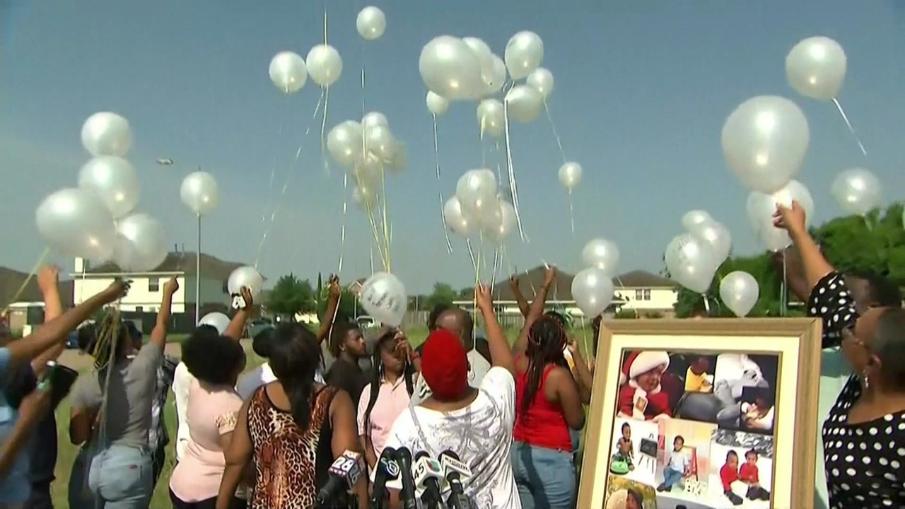 Balloon Release Held For Child Who Died After Being Left In Balloon Release Held For Child Who Died After Being Left In